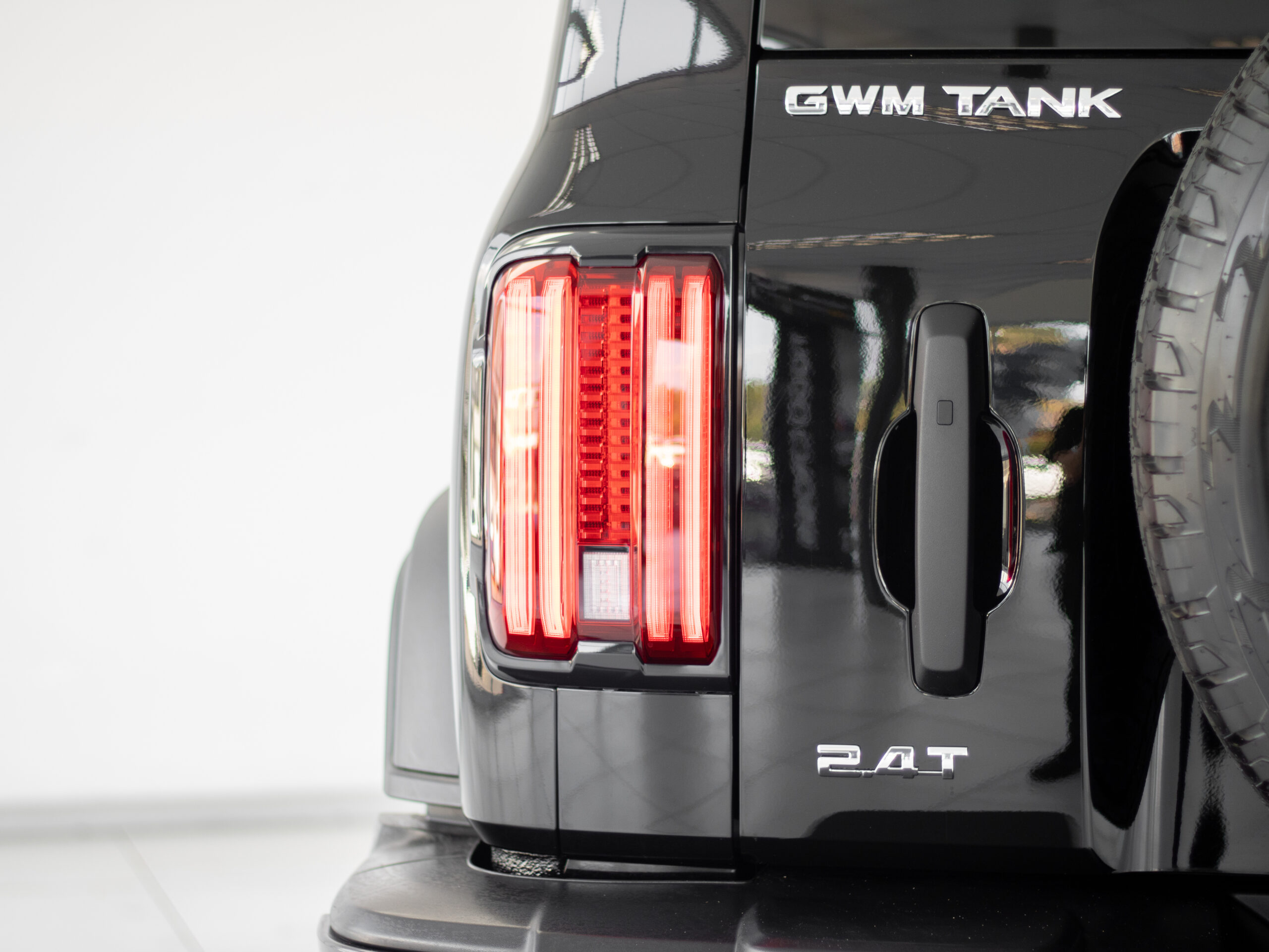 2025 GWM Tank 300 2.4TD 9AT 4X4 Super Luxury - Thorp Motor Group